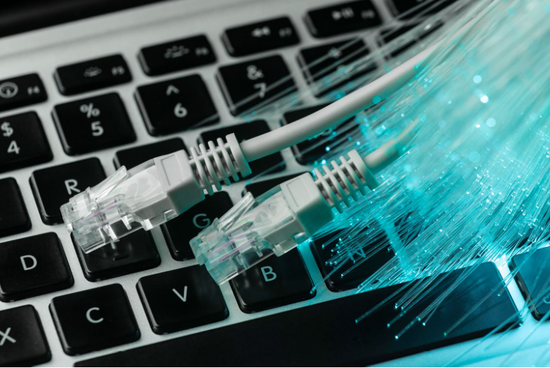 SFP+ Cable Technology Guide for Smarter Connections - GEARit