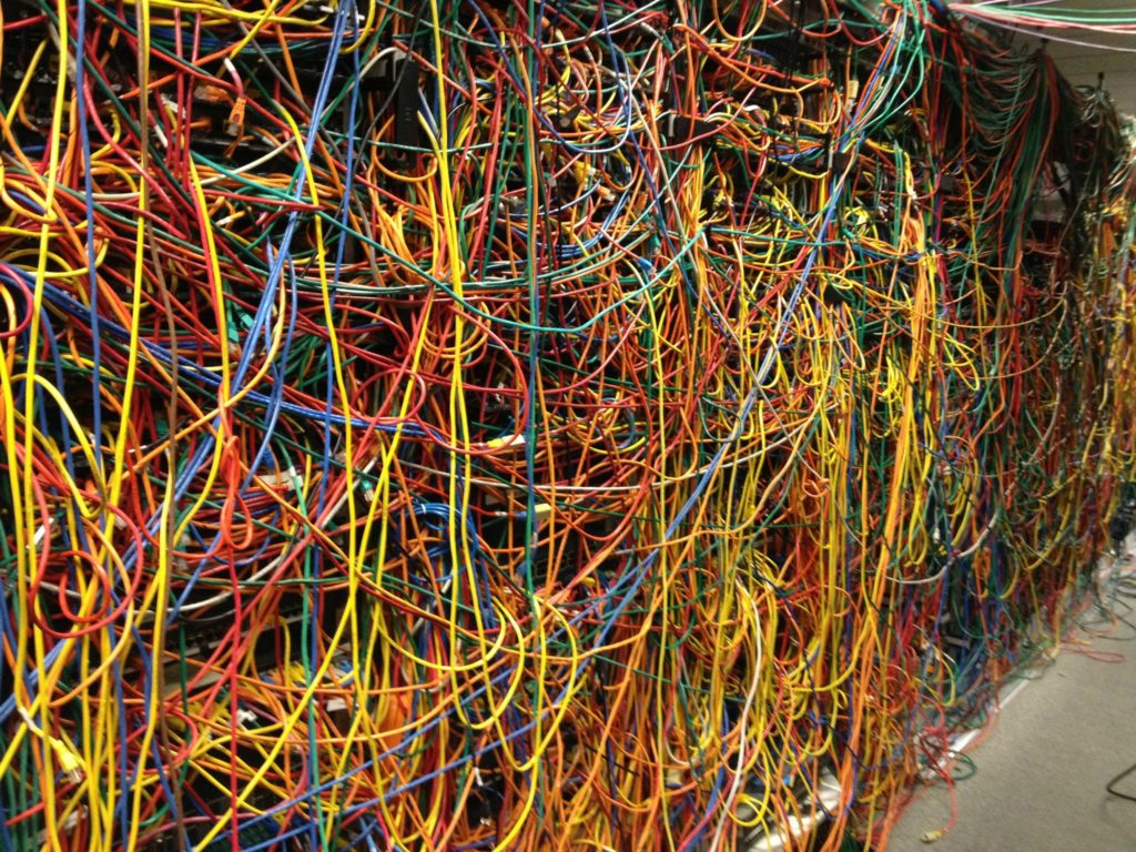 Easy Guide to Power Cord Organization & Labeling | GearIT - GEARit